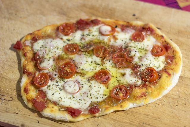 ᐅ Pizzabelag auswählen - Was gehört auf die Pizza?